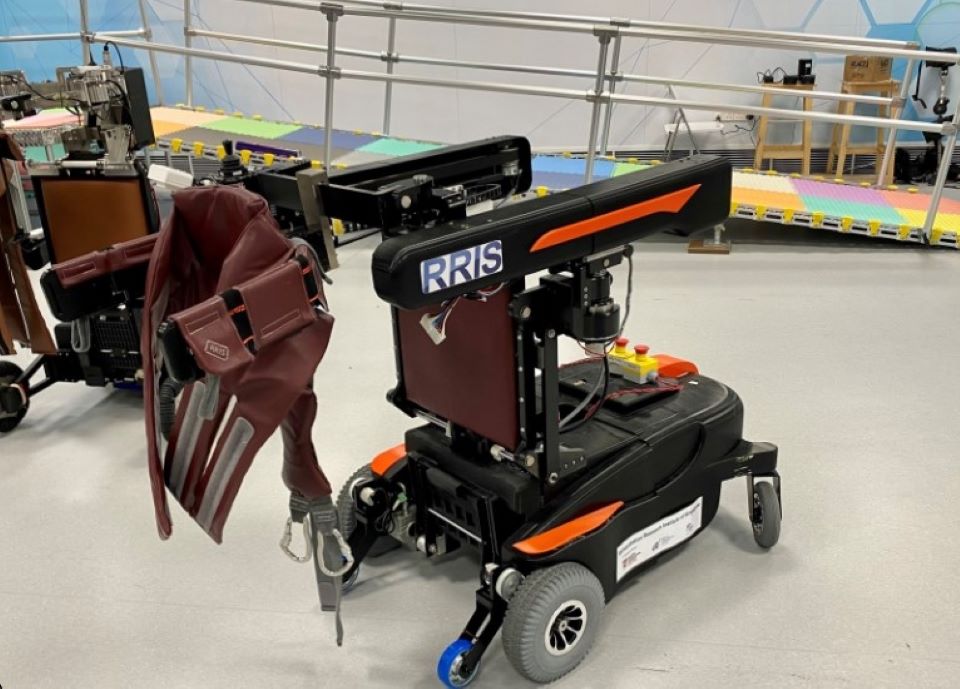 The Engineer - Wearable robotic device detects and prevents falls
