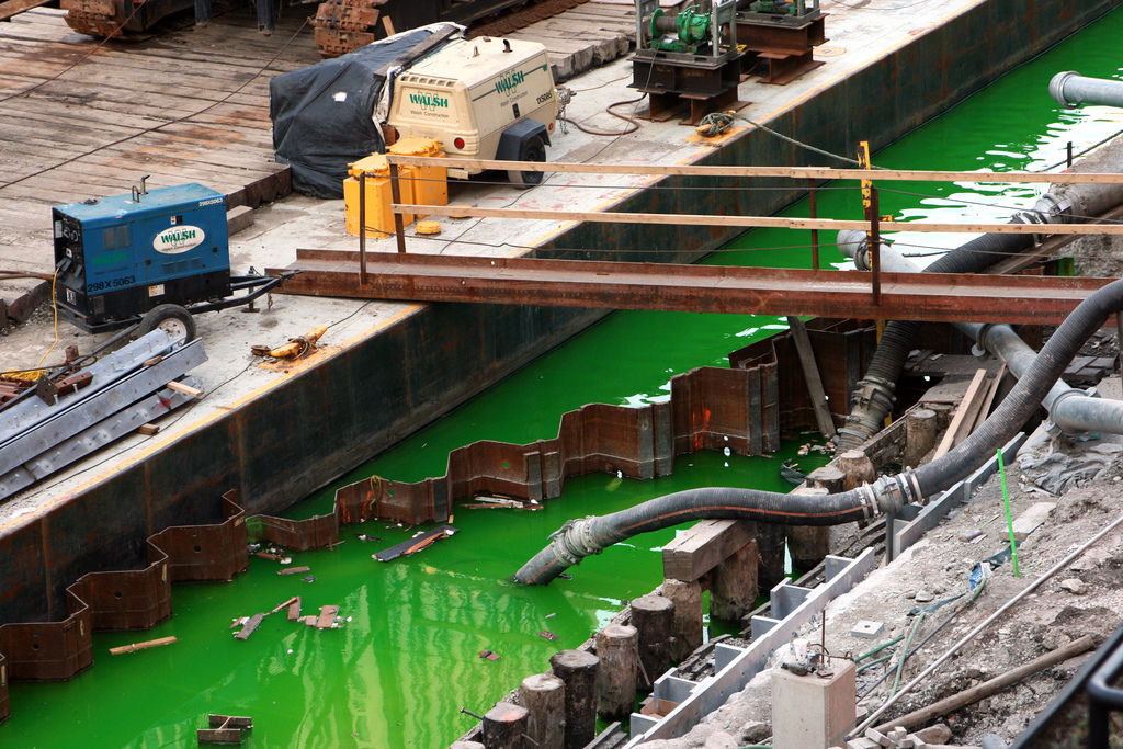 Solar material removes pollutants from water